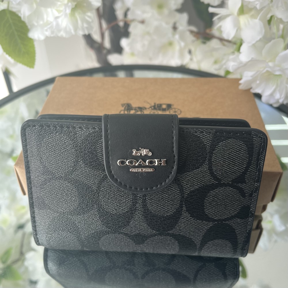 تفاصيل المنتج جزدان كوتش صغير-8 - FemmeForYou