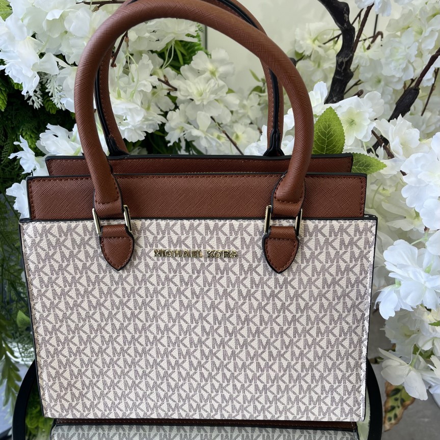 تفاصيل المنتج MK-4 - FemmeForYou