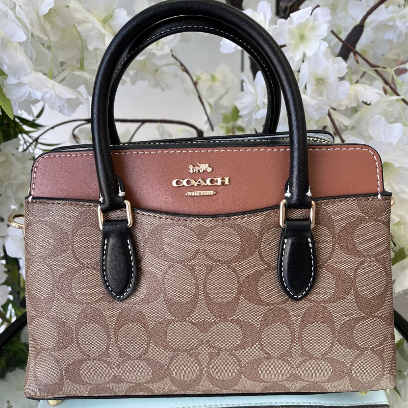 تفاصيل المنتج COACH-64 - FemmeForYou