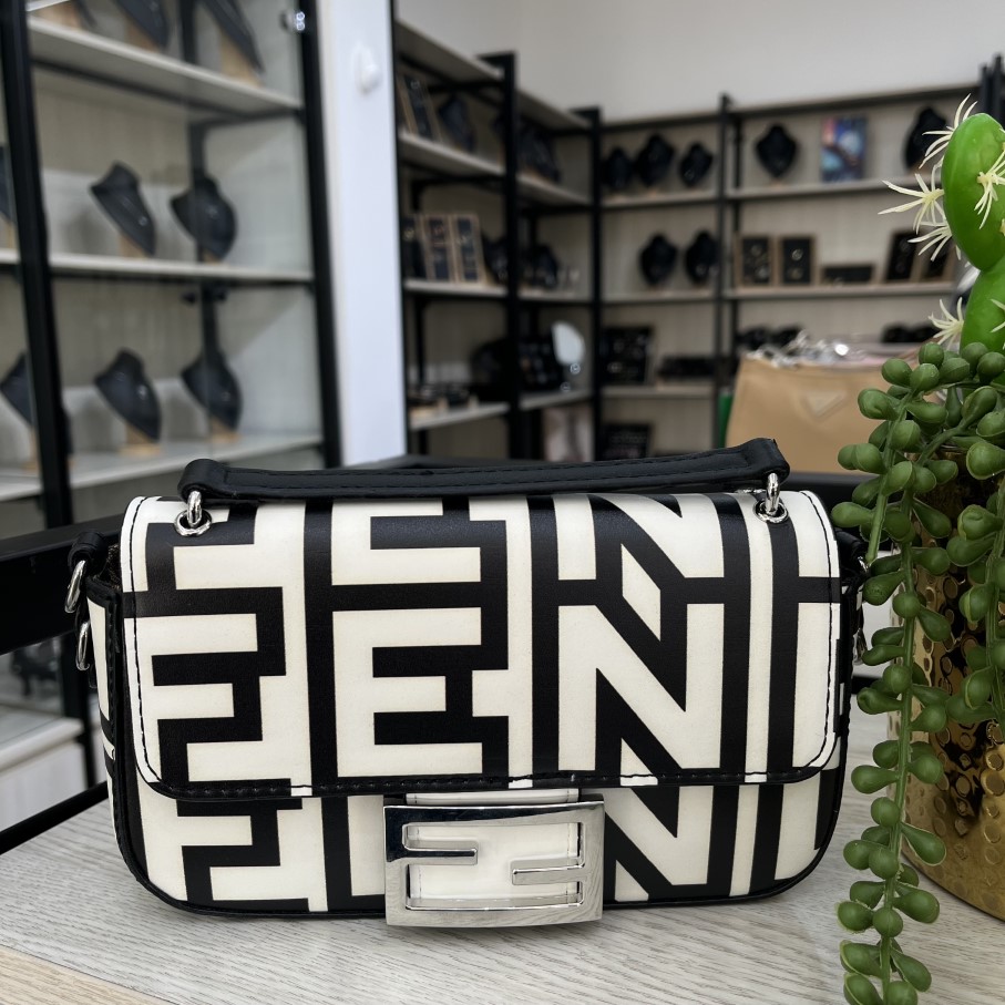 تفاصيل المنتج FENDI-7 - FemmeForYou