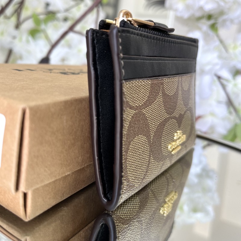 تفاصيل المنتج جزدان كوتش للبطاقات - 8 - FemmeForYou