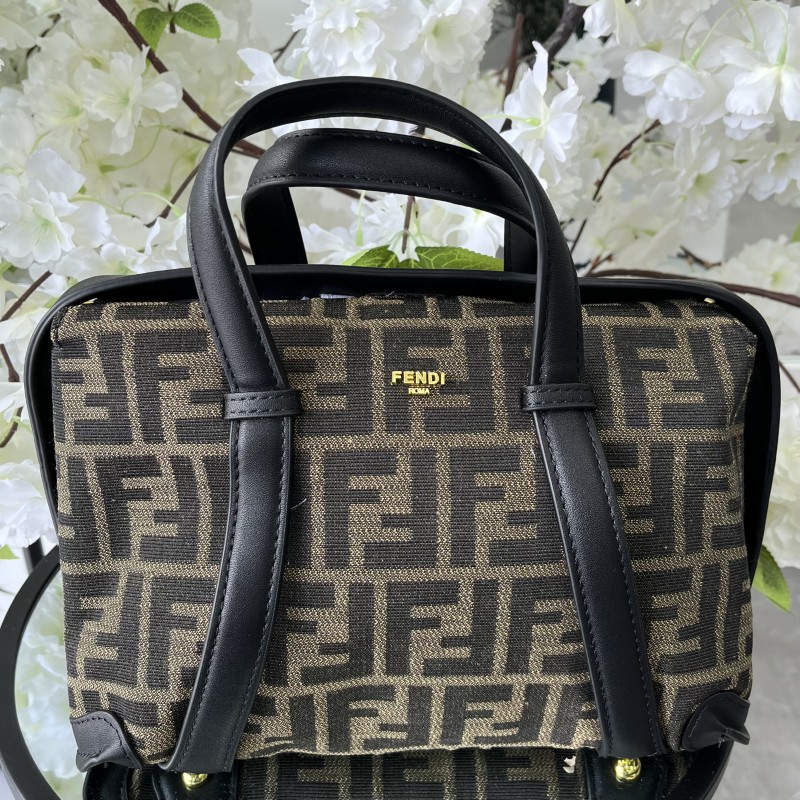 تفاصيل المنتج FENDI-8 - FemmeForYou